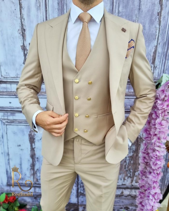 Costum bej cu butoni aurii Sacou, Vesta si Pantalon - C2061