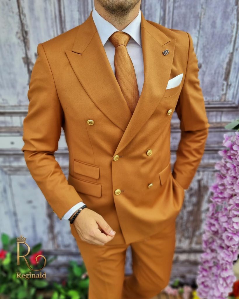 Costum caramiziu Double breasted cu butoni aurii: Sacou si Pantalon - C2068
