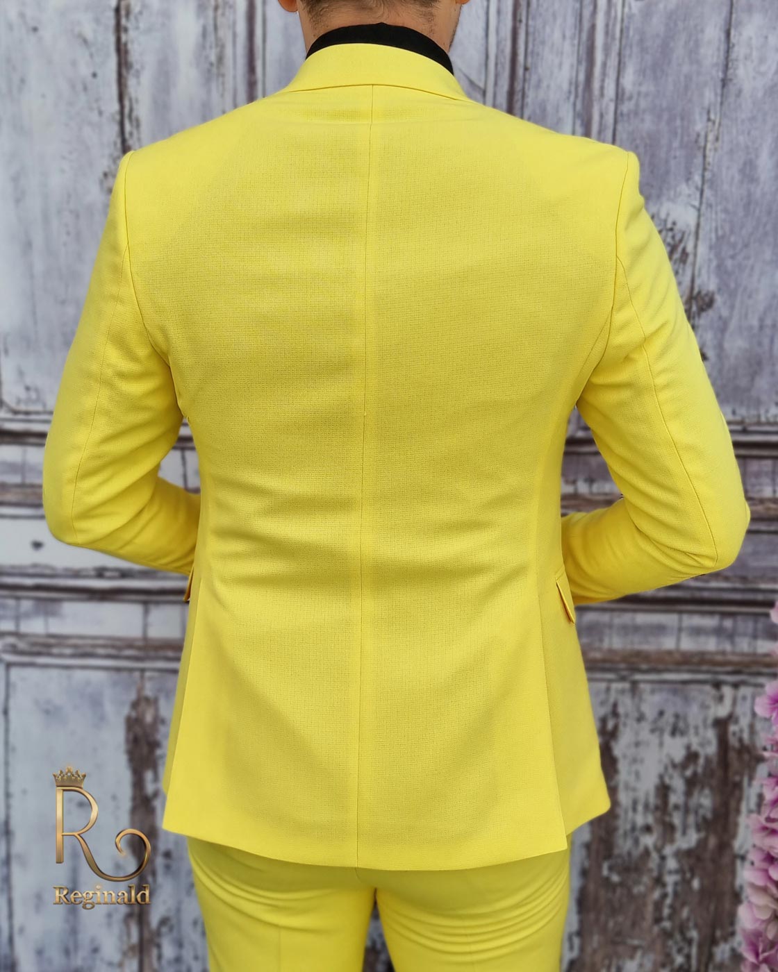 Costum galben cu nasturi metalici: Sacou, Vesta si Pantalon - C2073