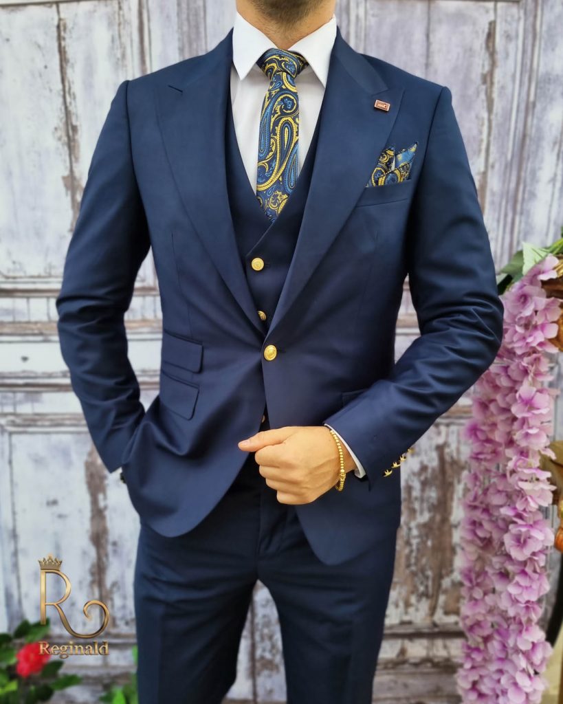 Costum bleumarin cu butoni aurii: Sacou, Vesta si Pantalon - C2067