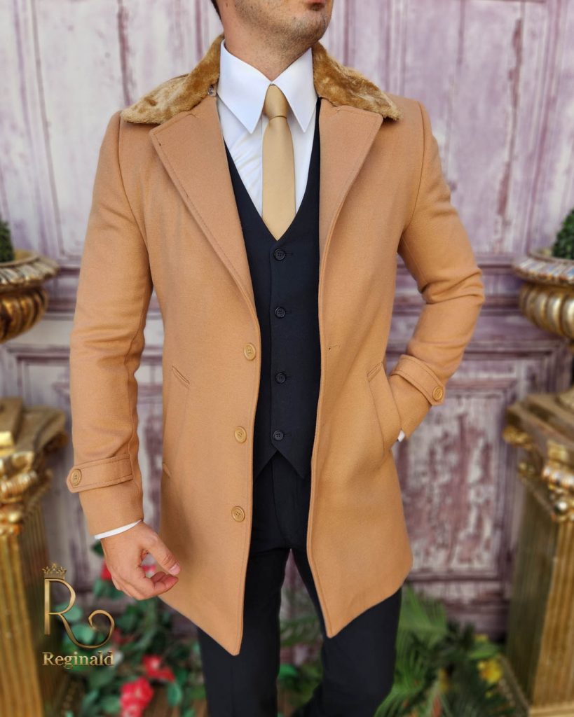Palton de bărbați, Slim Fit, Bej cu guler detașabil de blana - PT447