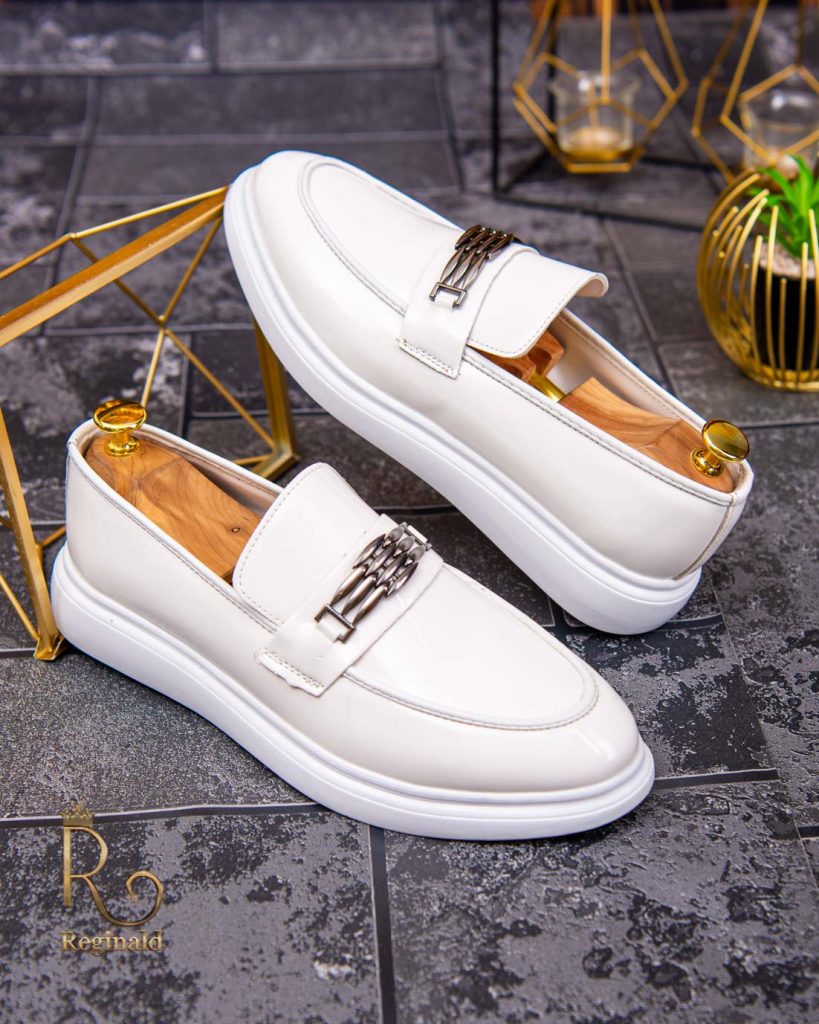 Mocasini de barbati casual, albi ivoire lacuit, talpa inalta ultra-usoara – AD521