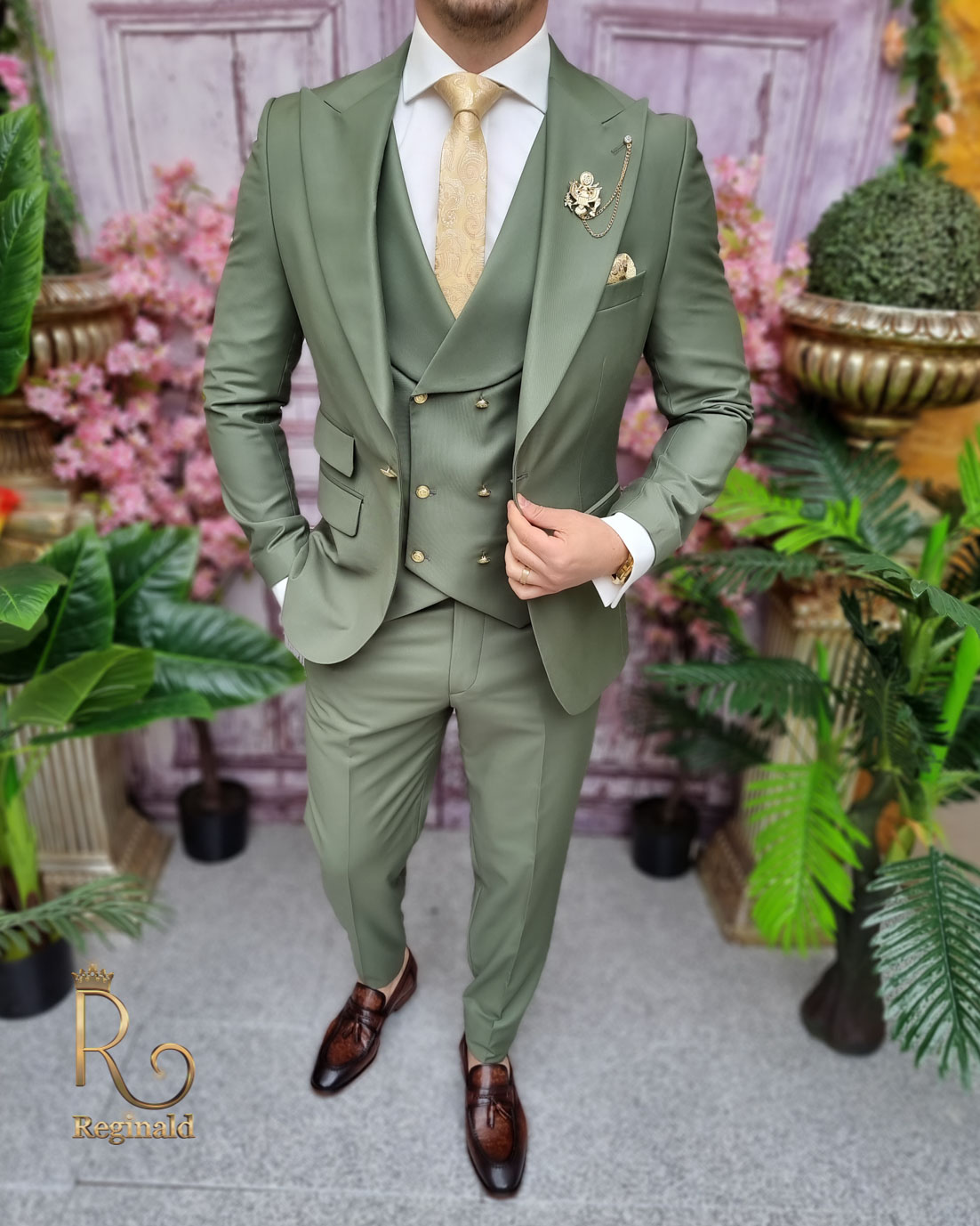 Costume de barbati elegante nunta, botez sau business la moda