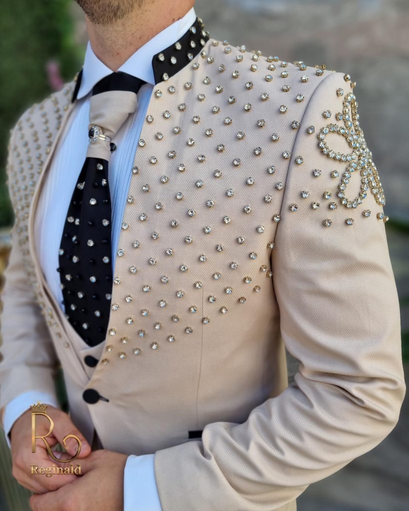 Costum bej de ceremonie cu pietre stralucitoare - C4164