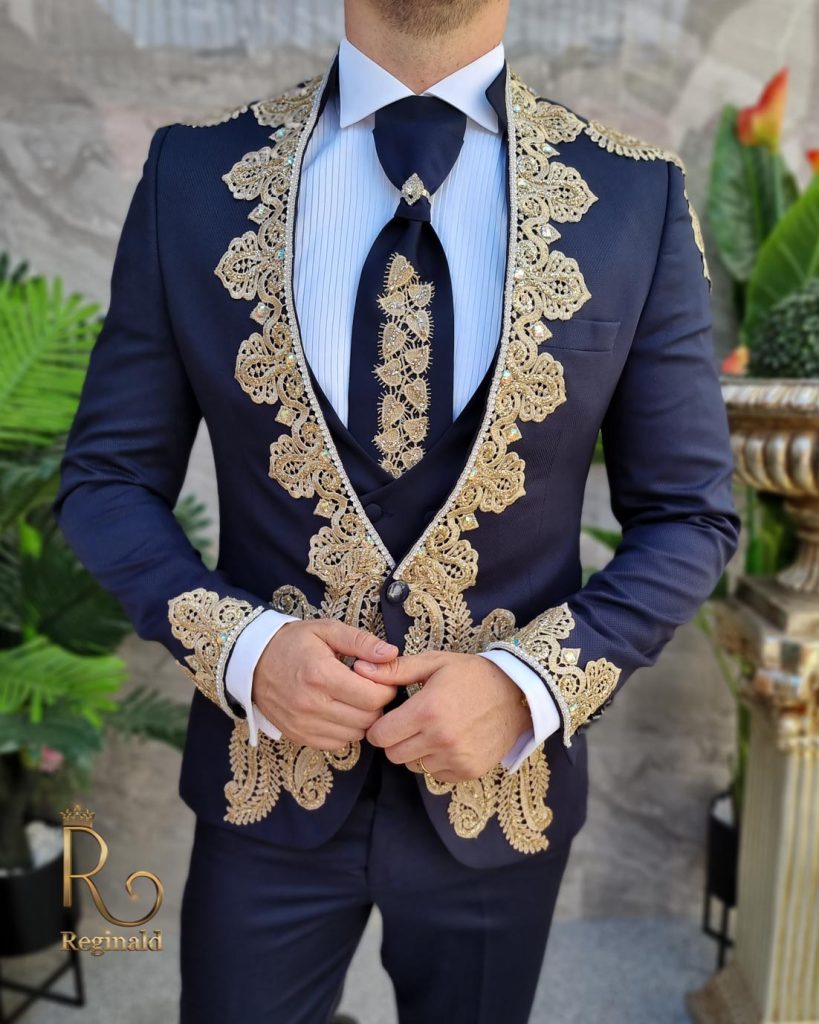 Costum bleumarin de ceremonie cu broderie aurie - C4165