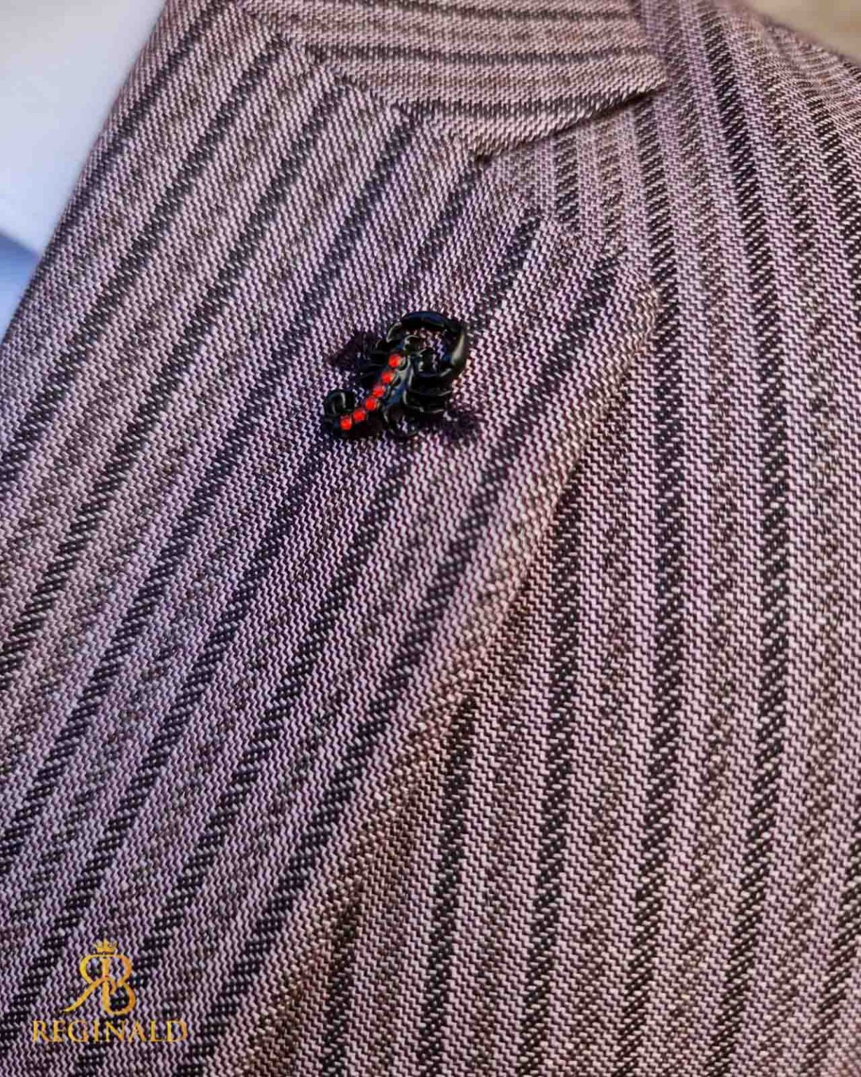 Costum de bărbați, gri/bordo in dungi, Sacou, Vesta si Pantalon - C4337