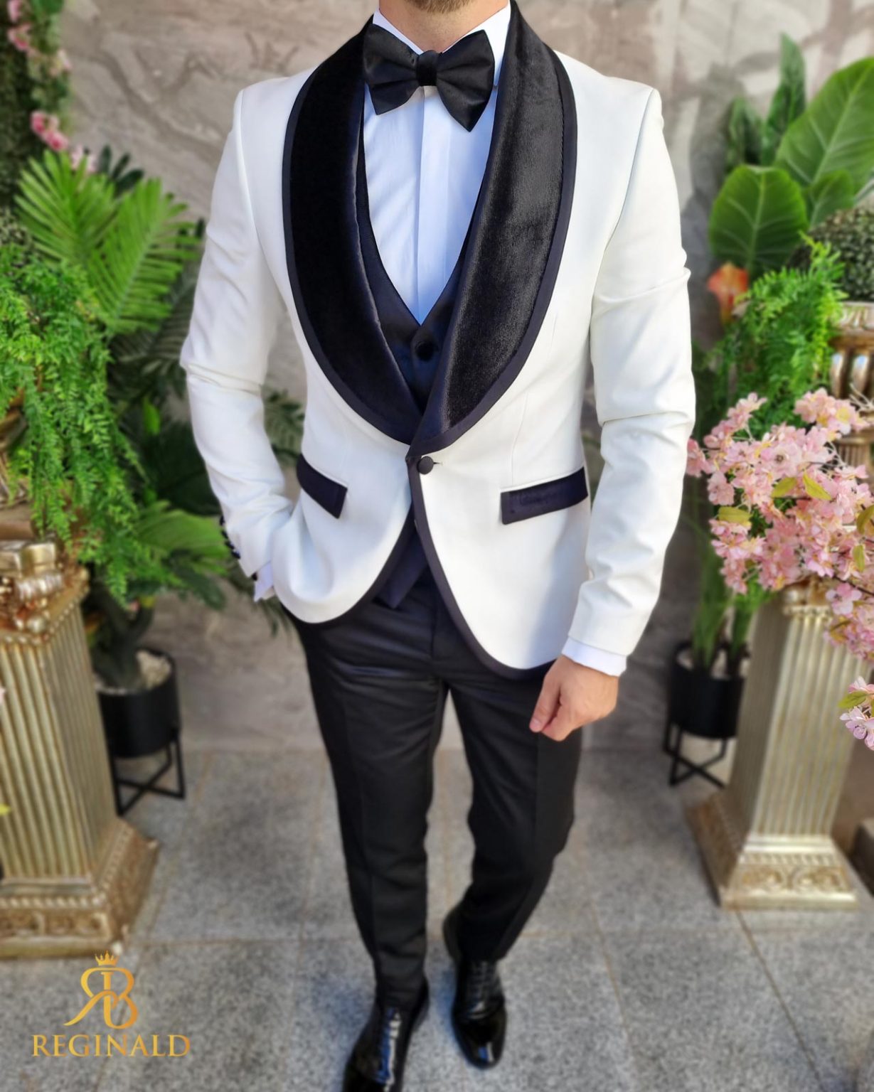 Costume de barbati elegante nunta, botez sau business la moda