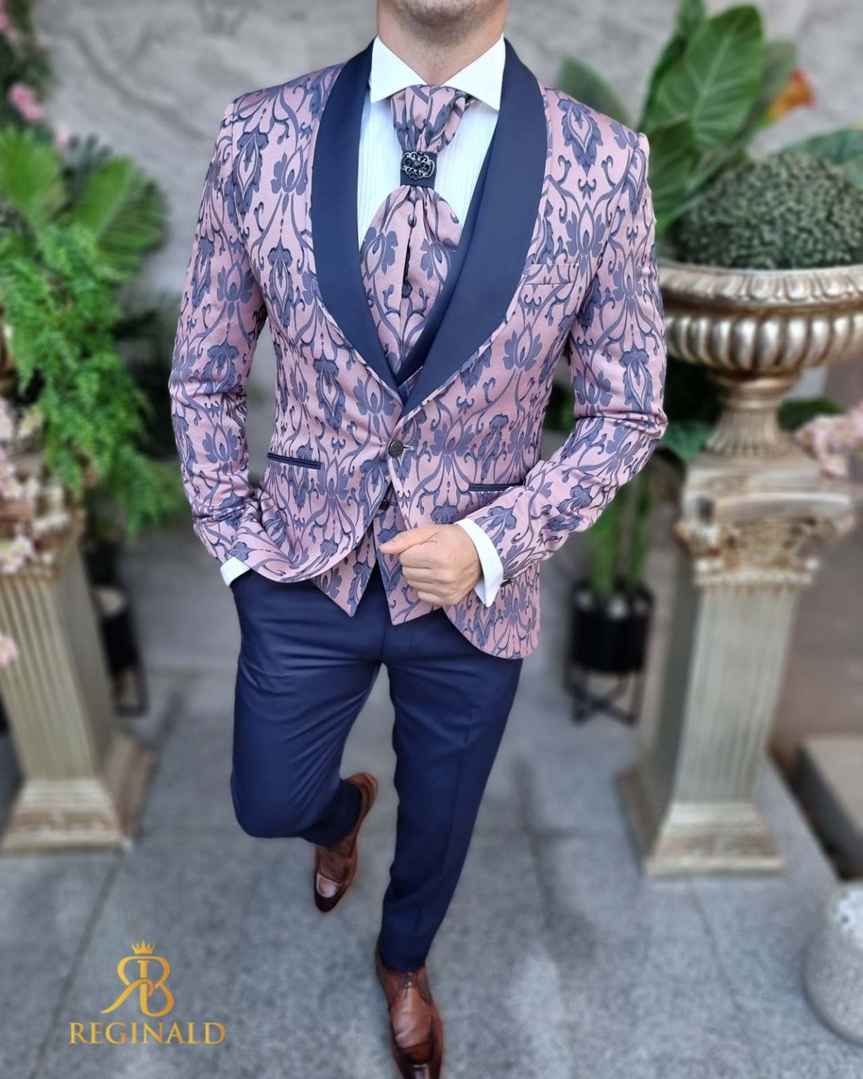 Costume de barbati elegante nunta, botez sau business la moda