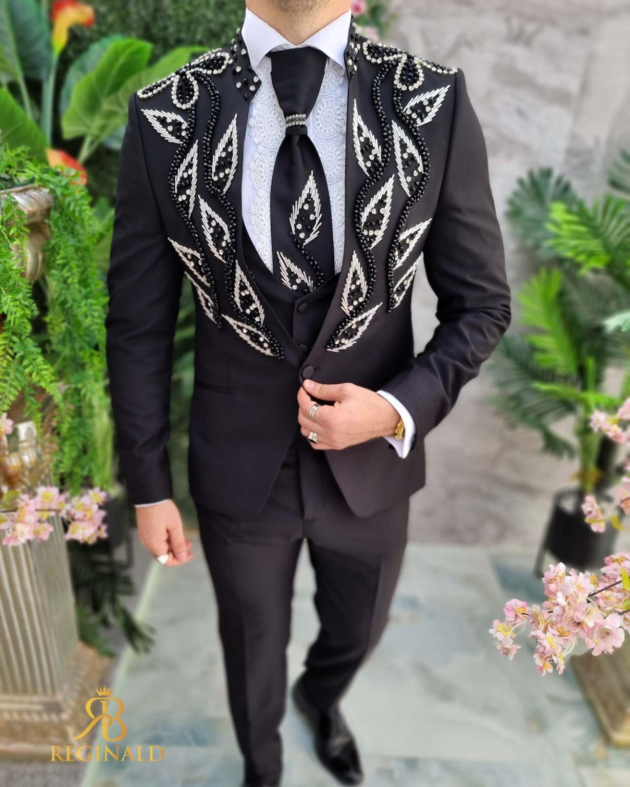 Costume de barbati elegante nunta, botez sau business la moda