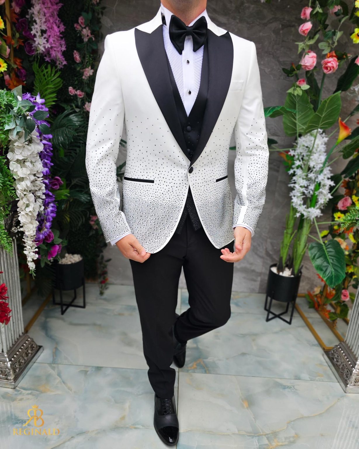 Costume de barbati elegante nunta, botez sau business la moda